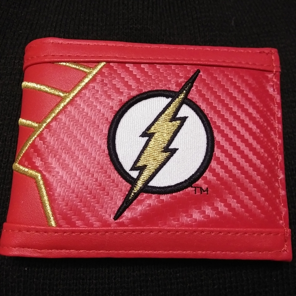 DC Comics | Other | The Flash Bifold Wallet | Poshmark